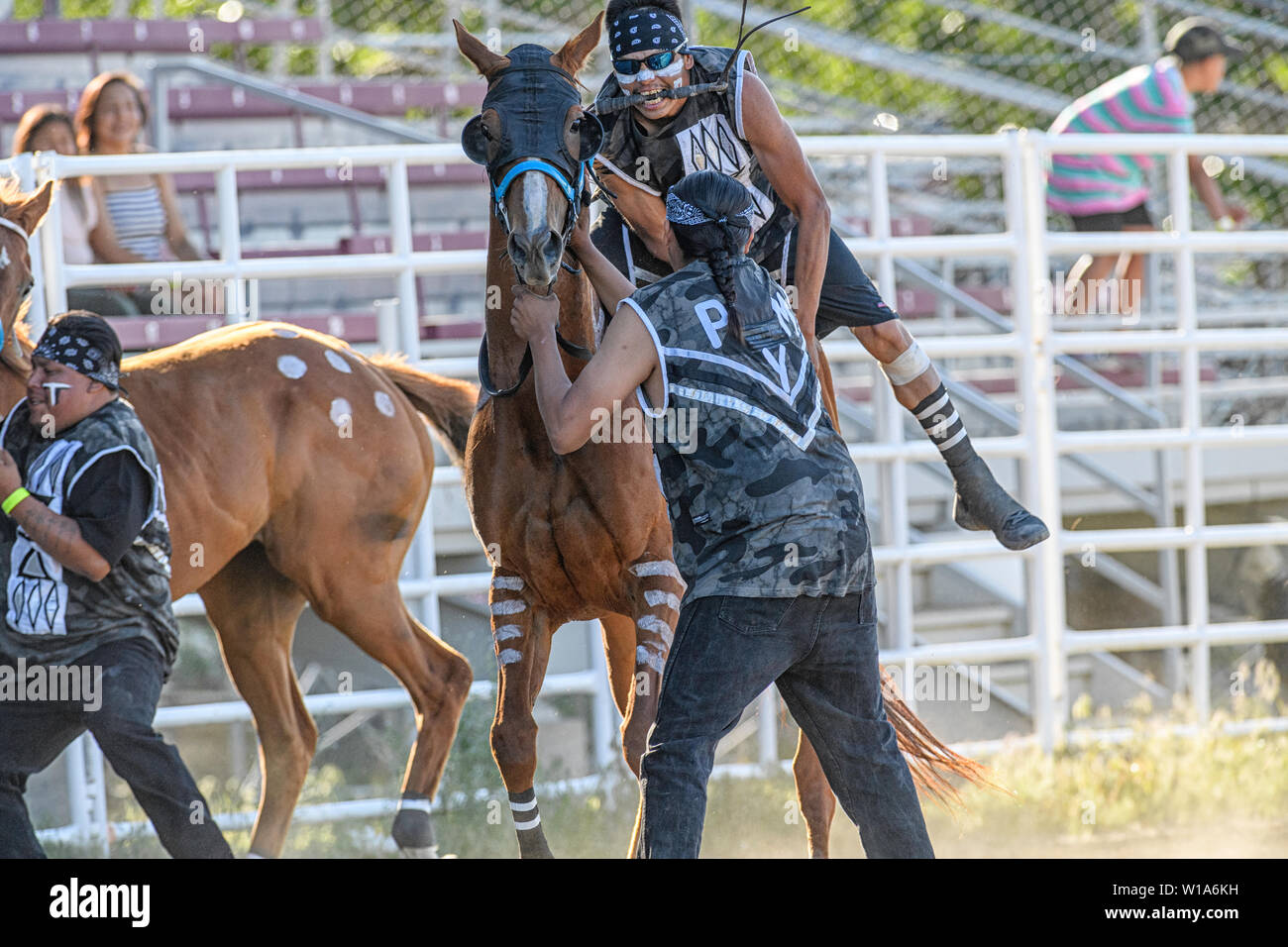 American indian horse relay hi-res stock photography and images - Alamy