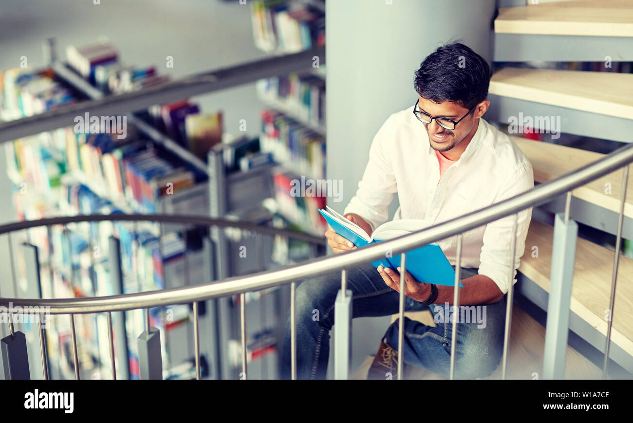 Indian college student boy hi-res stock photography and images - Alamy