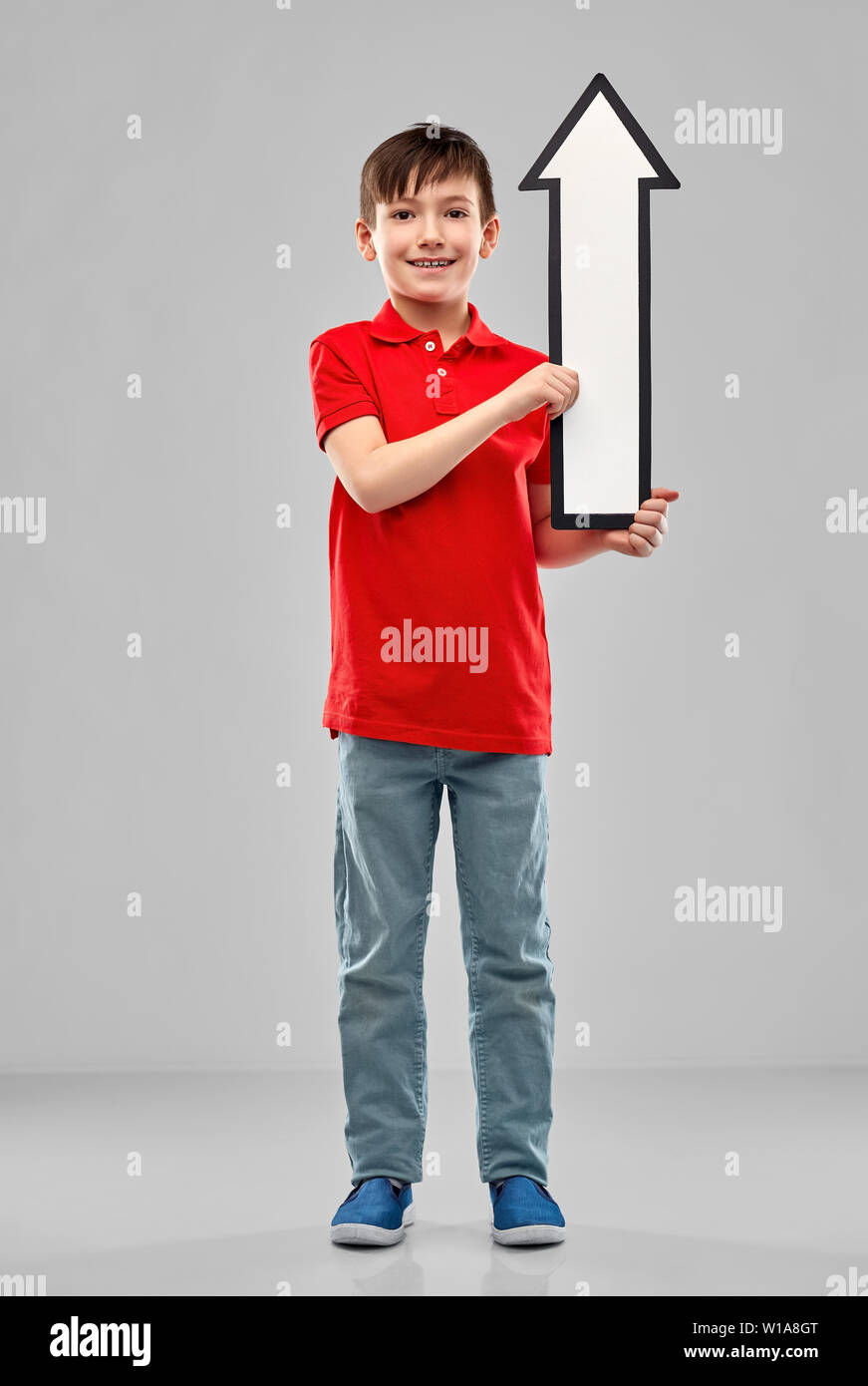 Big red arrow for direction hi-res stock photography and images - Alamy