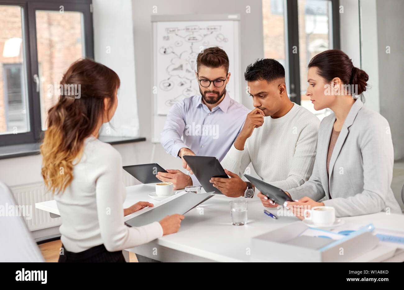 Interview connection hi-res stock photography and images - Alamy