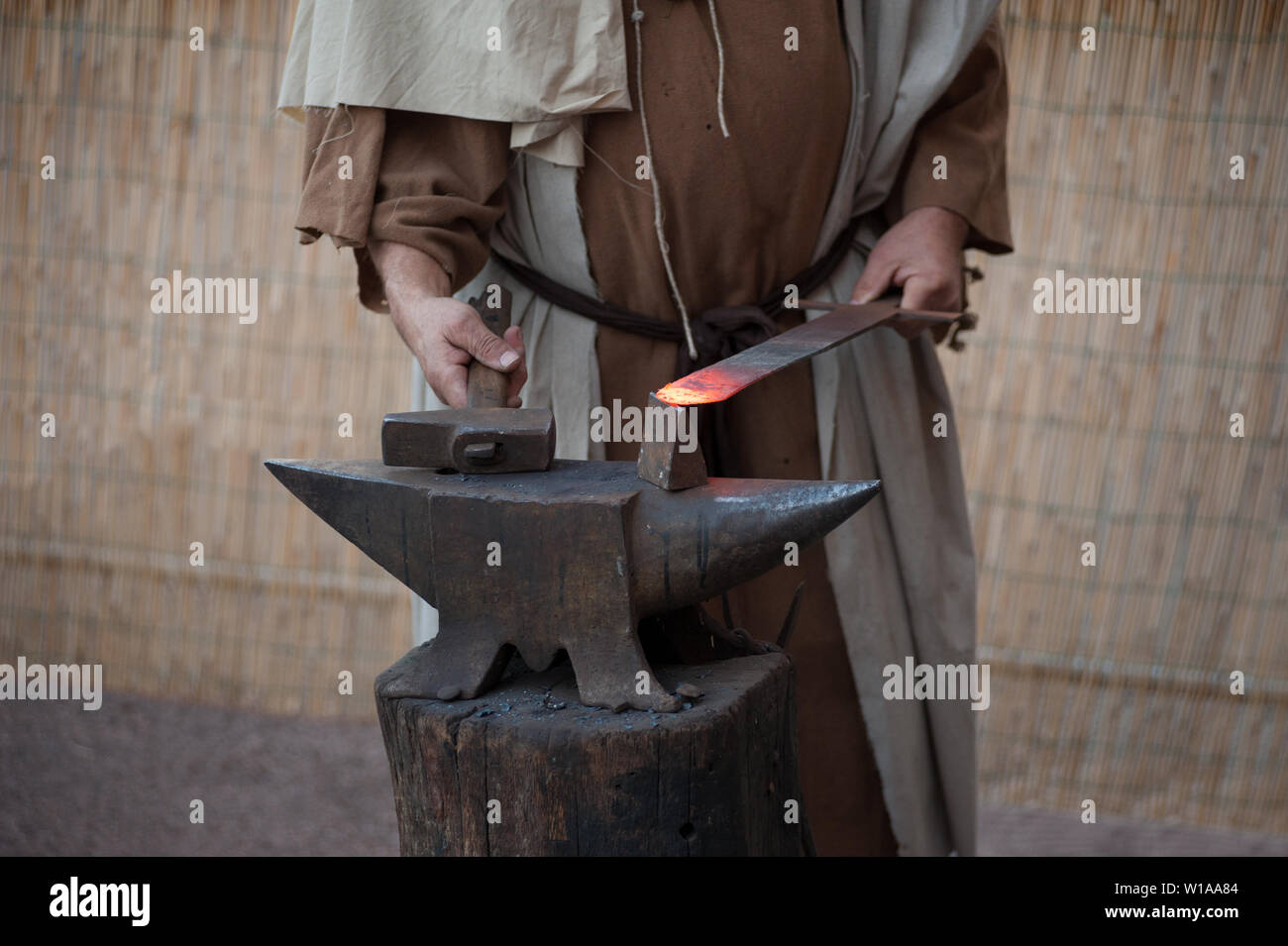 Forge blacksmith hi-res stock photography and images - Alamy