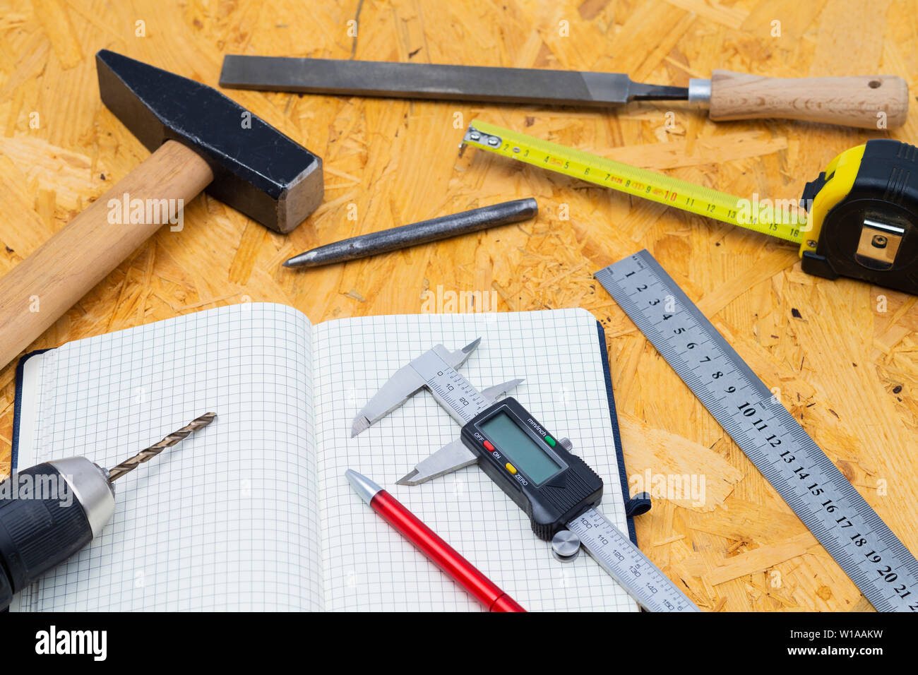 Measuring tools hi-res stock photography and images - Alamy