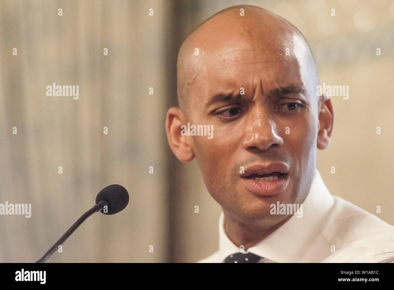 Chuka umunna liberal democrats mp hi-res stock photography and images ...