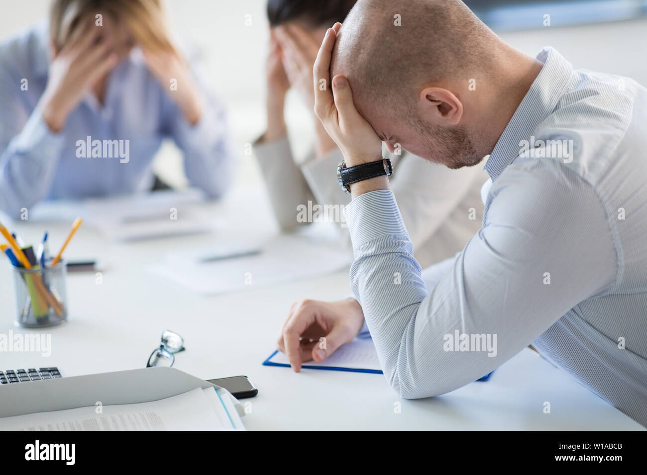 Stressed team hi-res stock photography and images - Alamy