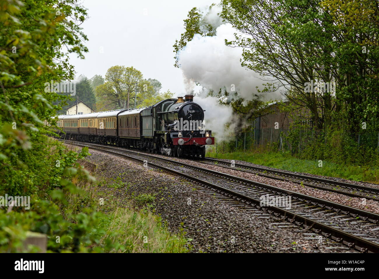 GWR Castle class steam locomotive Clun Castle passes Weston Rhyn on a ...