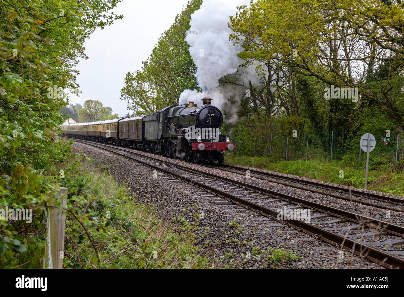 GWR Castle class steam locomotive Clun Castle passes Weston Rhyn on a ...