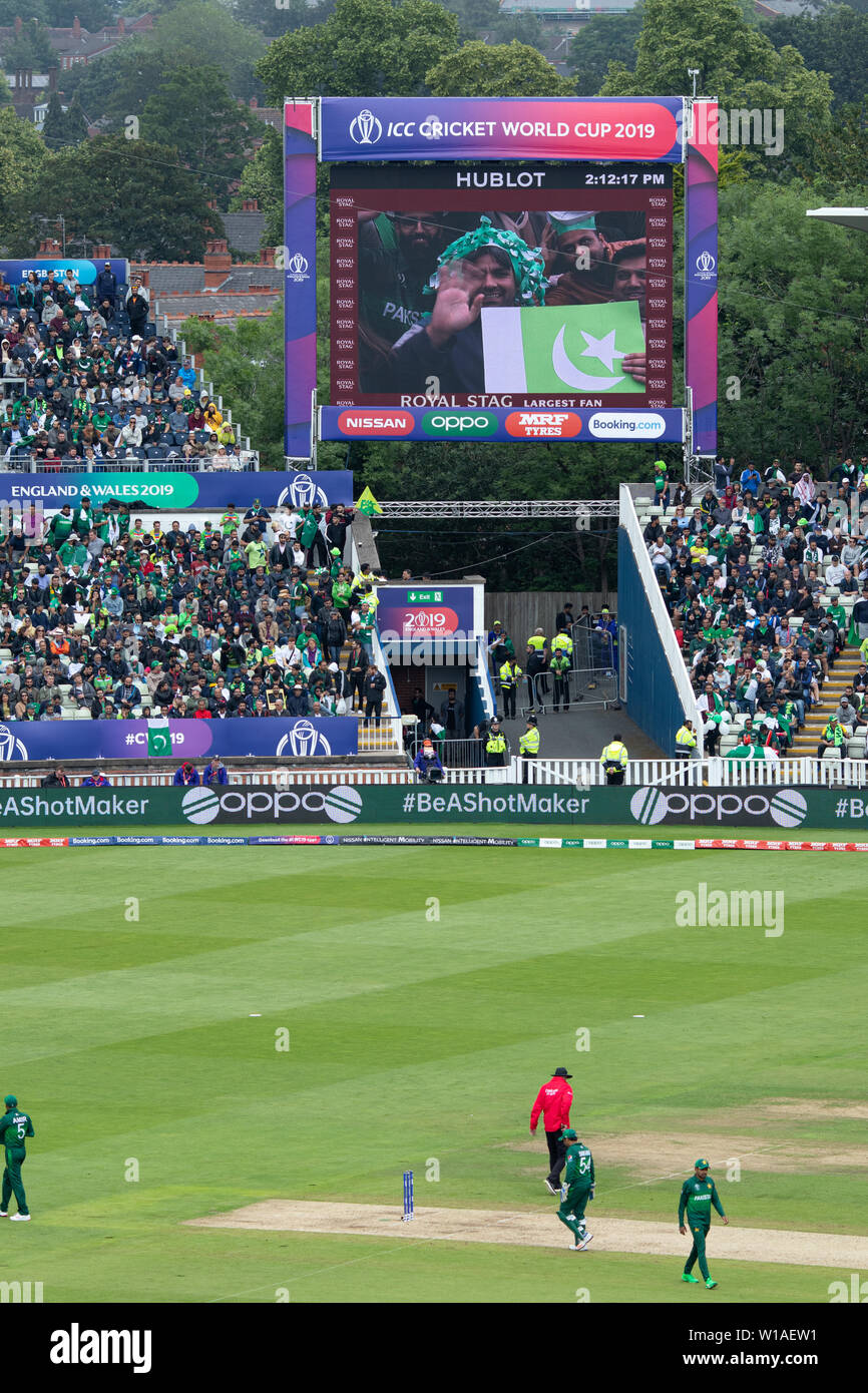 Edgbaston cricket ground screen hi-res stock photography and images - Alamy
