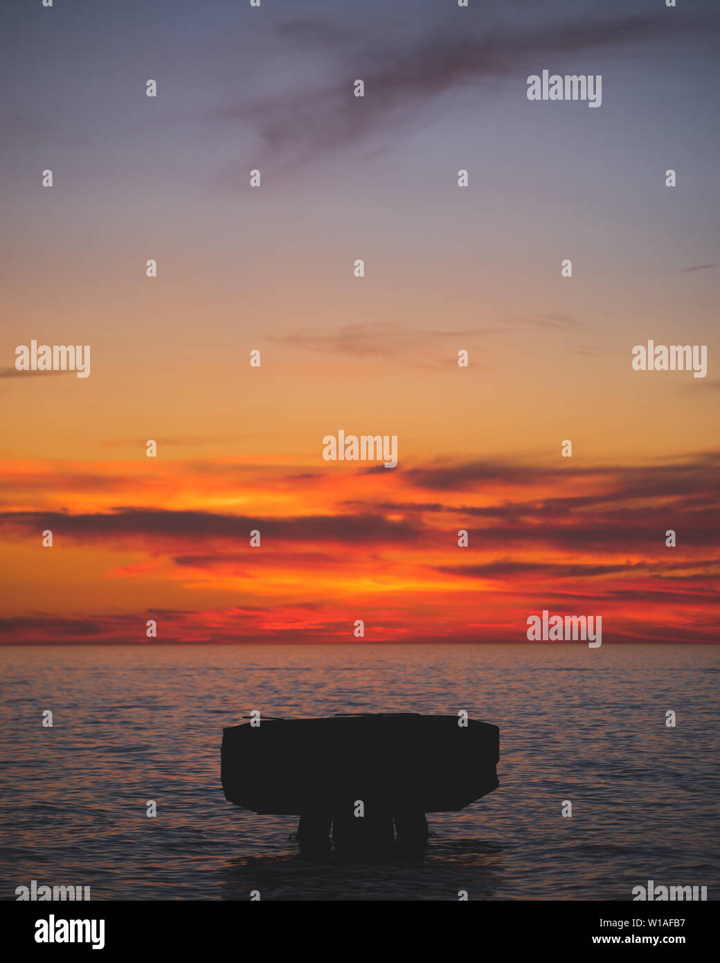 Edgewater Park Pier Cleveland Ohio Stock Photo - Alamy