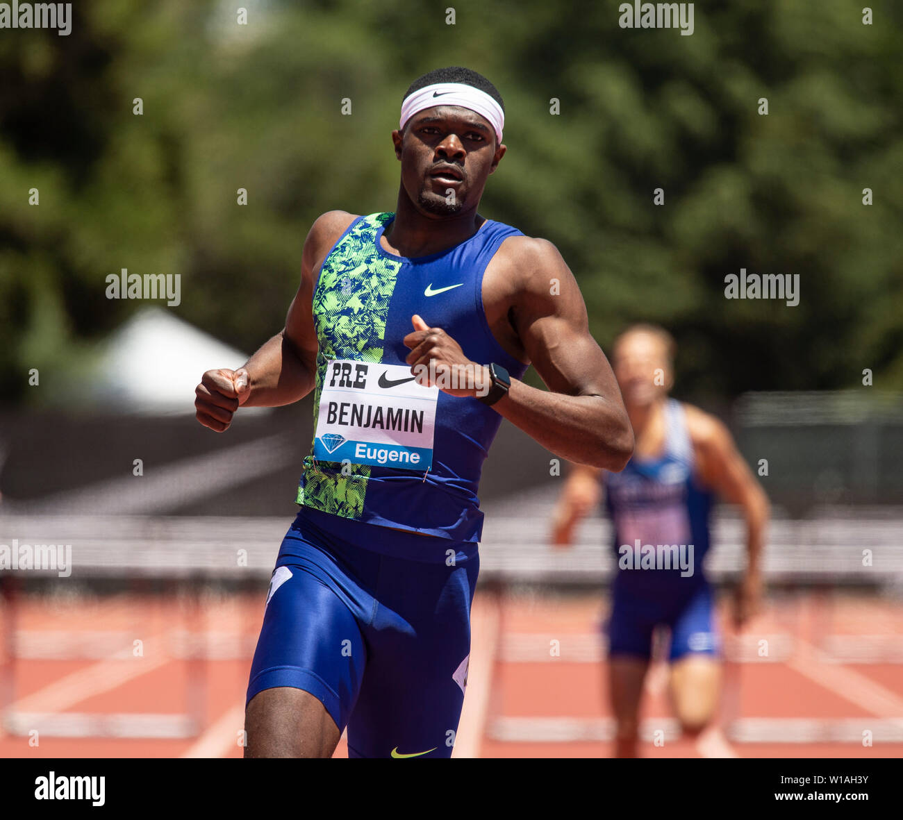 3000m runner hi-res stock photography and images - Alamy