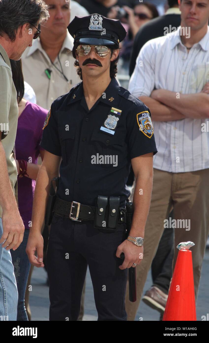 Jonas taylor hi-res stock photography and images - Alamy