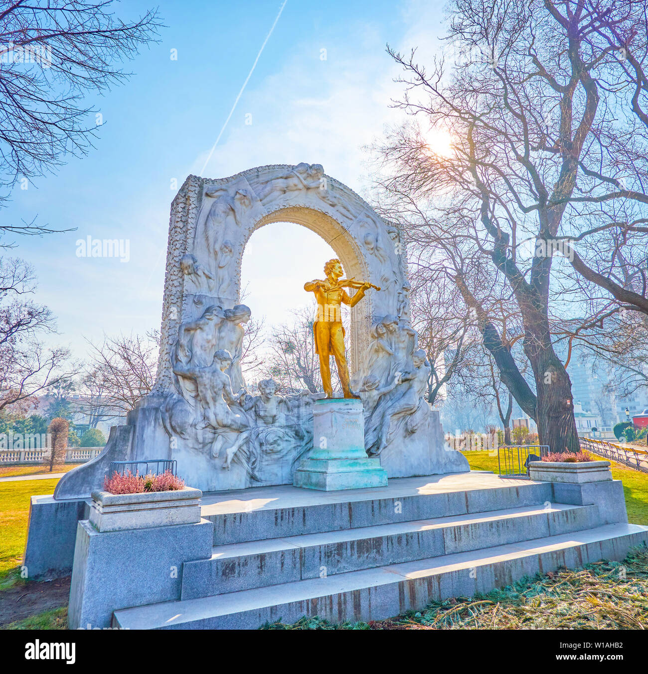 VIENNA, AUSTRIA - FEBRUARY 18, 2019: The Golden Strauss is the statue ...