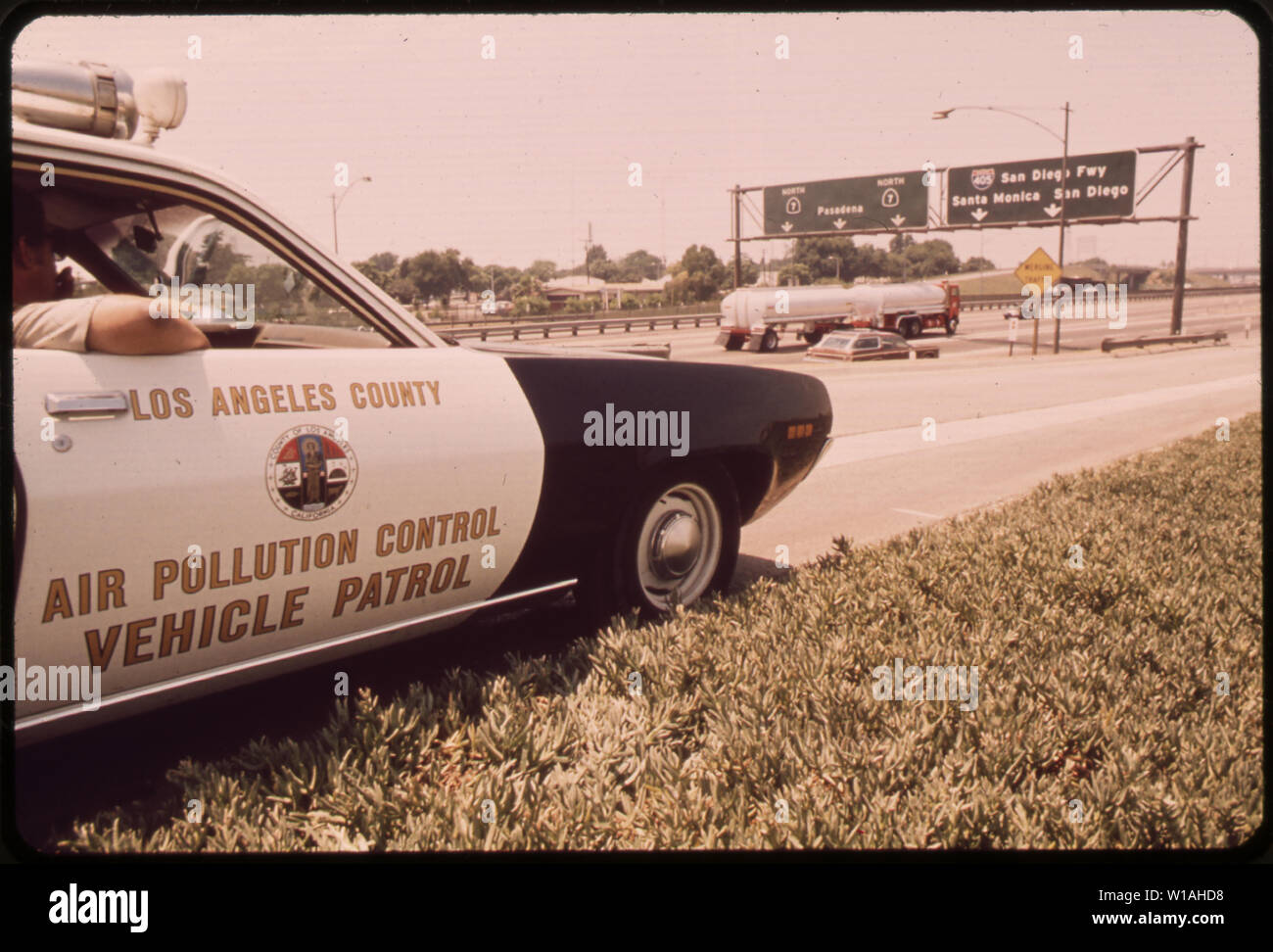 AIR POLLUTION CONTROL DEPARTMENT OFFICERS CHECKING FOR VIOLATORS ON ...