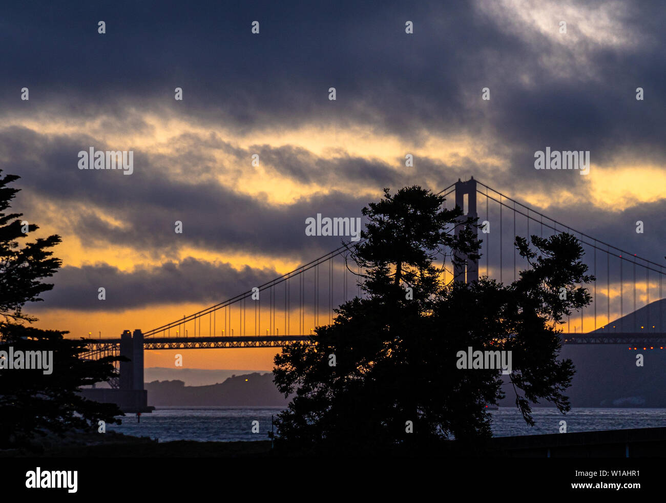 Golden Hour Sunset at Golden Gate Bridge Stock Photo - Alamy