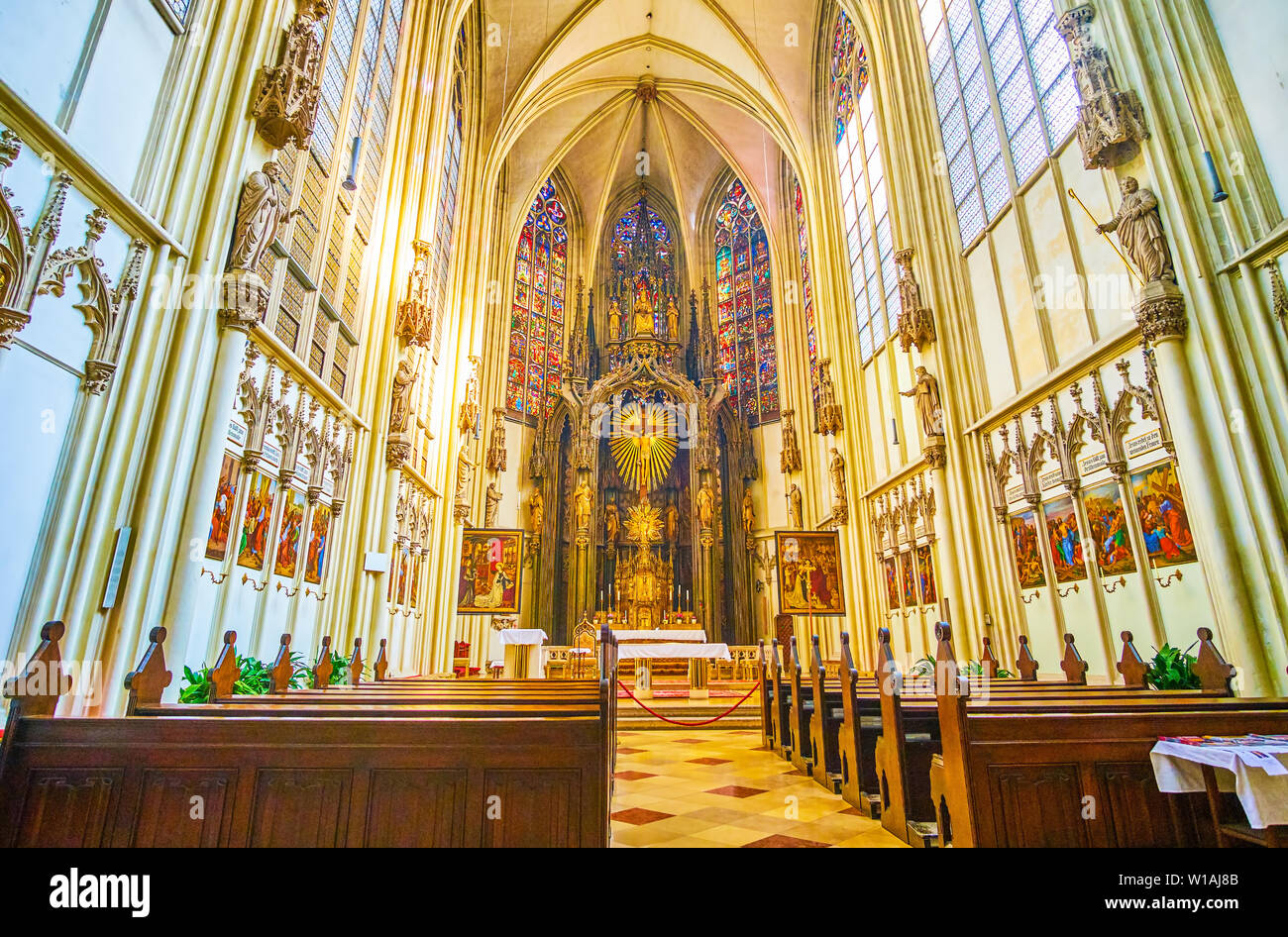 Vienna austria stained glass window hi-res stock photography and images ...