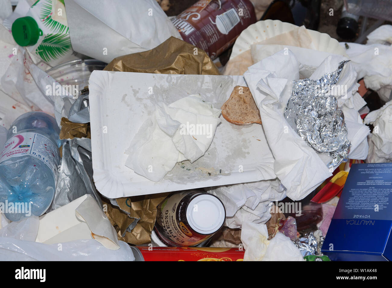 Litter on the streets of Berlin Stock Photo - Alamy