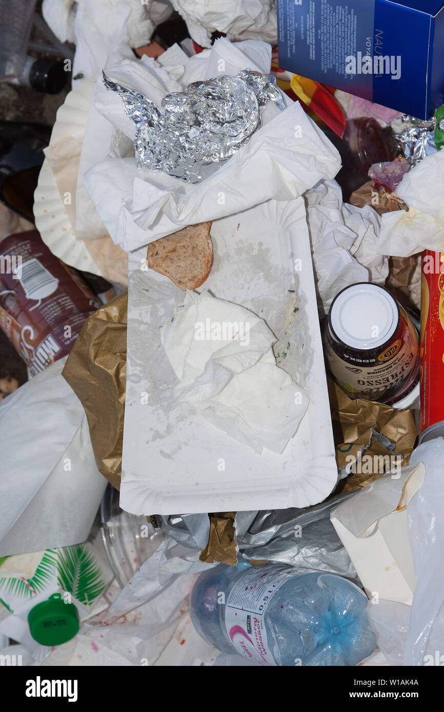 Litter on the streets of Berlin Stock Photo - Alamy