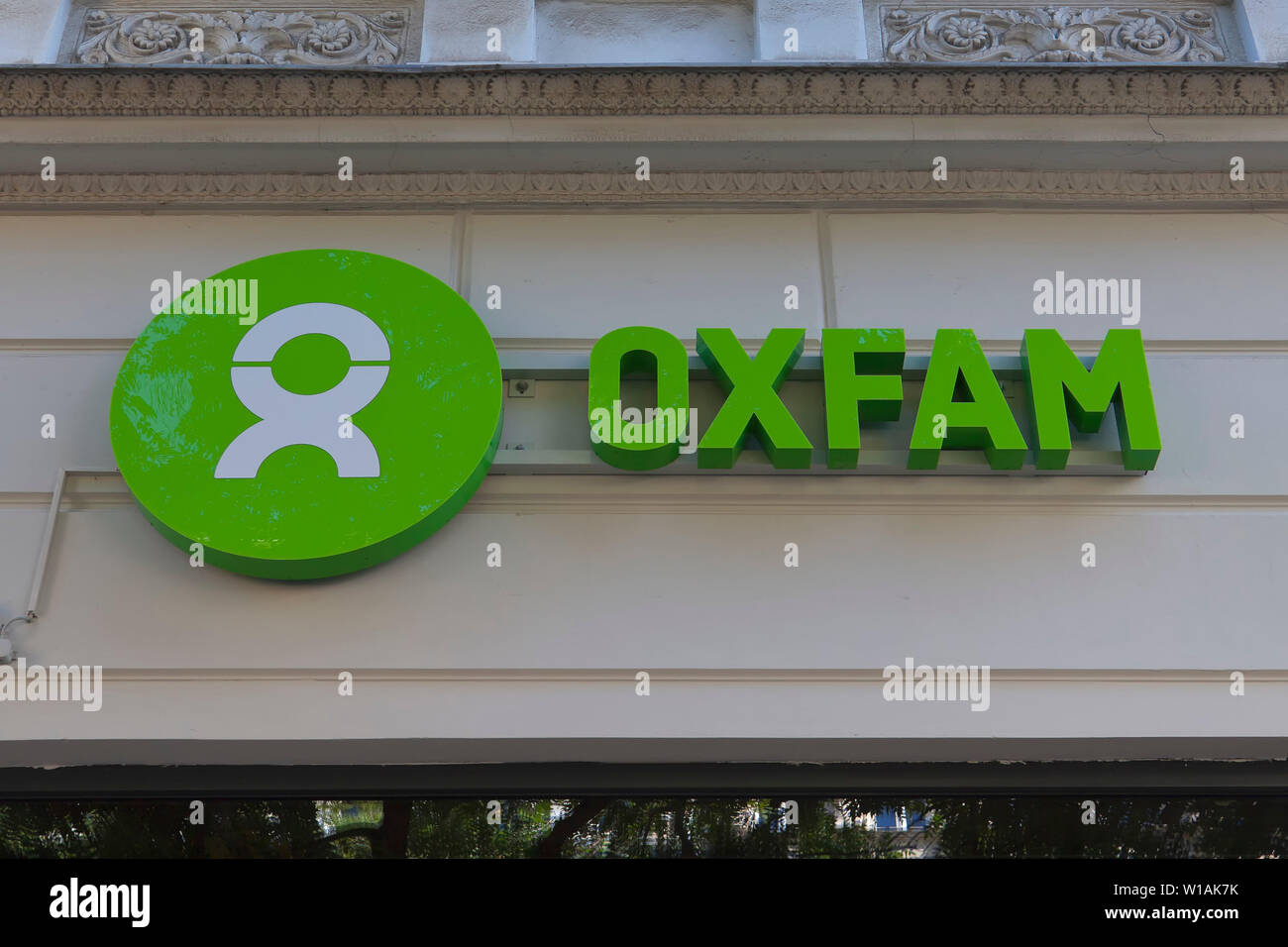 Oxfam aid hi-res stock photography and images - Alamy