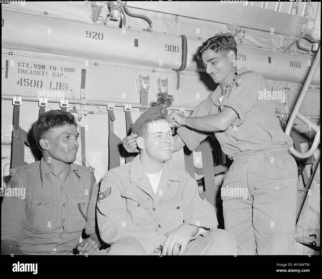 Indian paratrooper hi-res stock photography and images - Alamy