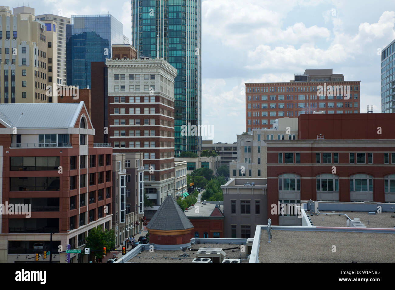 Commercial square glass buildings hi-res stock photography and images ...