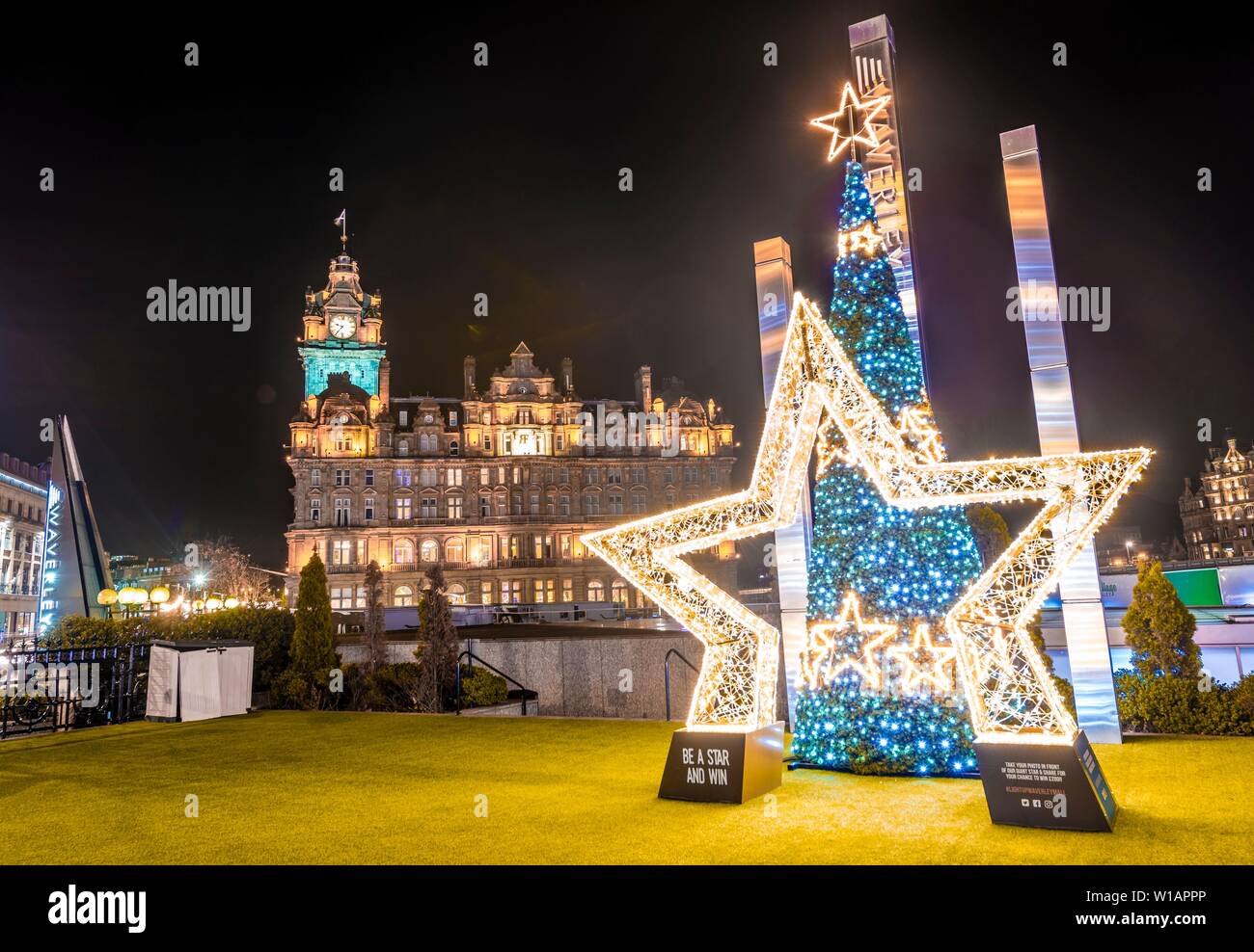 Be a European Starling and Win, Christmas decoration in front of The ...
