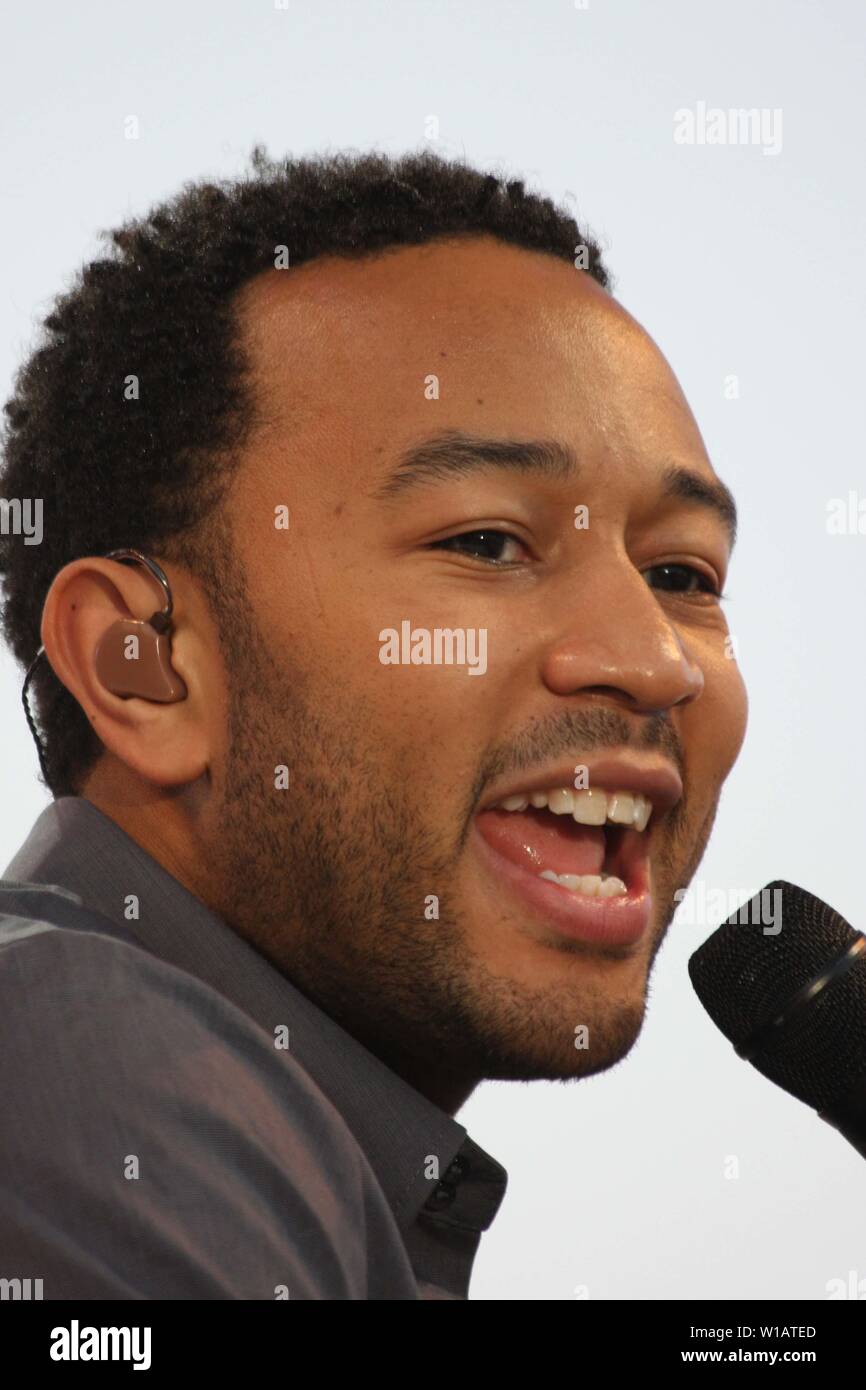 Broadway palm hi-res stock photography and images - Alamy