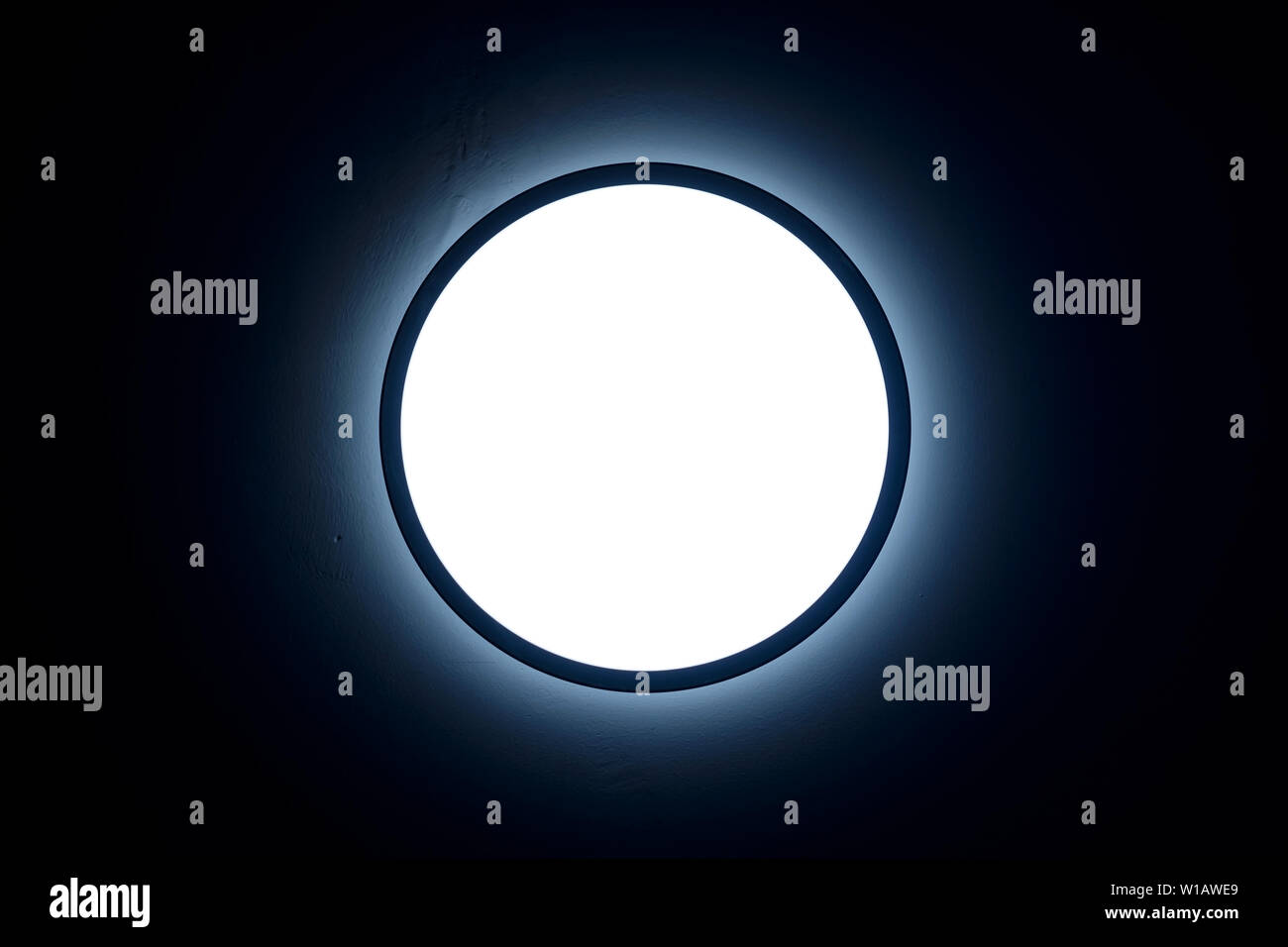 White highlight art hi-res stock photography and images - Alamy