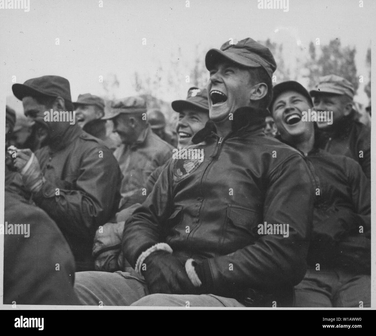 Audience reaction to the Bob Hope show at Seoul, Korea.; General notes ...