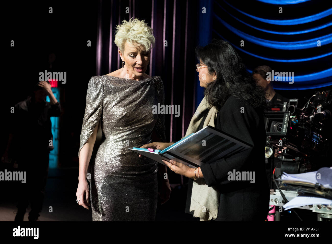 LATE NIGHT, from left: Emma Thompson, director Nisha Ganatra, on-set ...