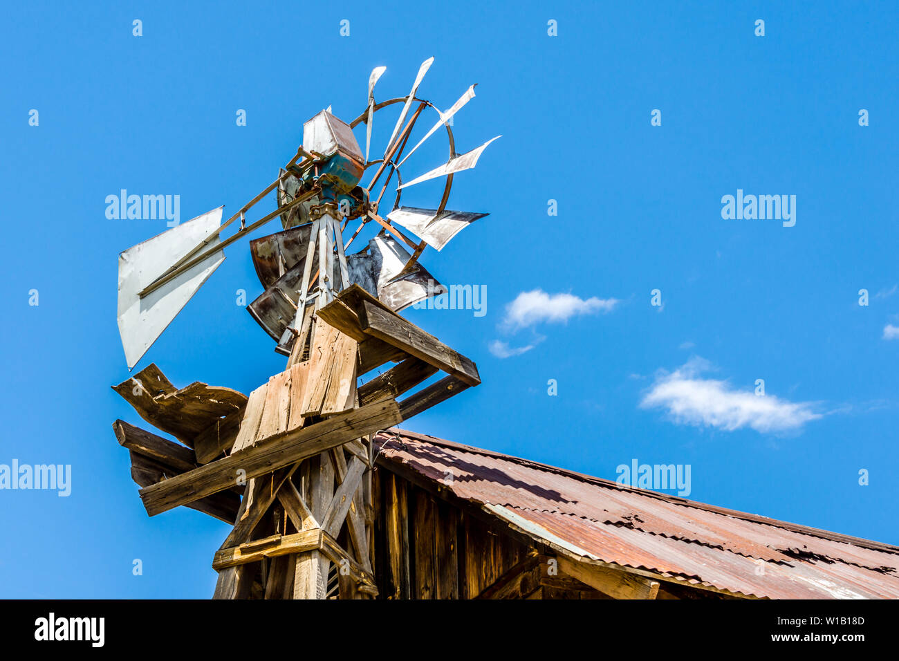 Jerome Gold King Mine & Ghost Town Windmill Stock Photo - Alamy