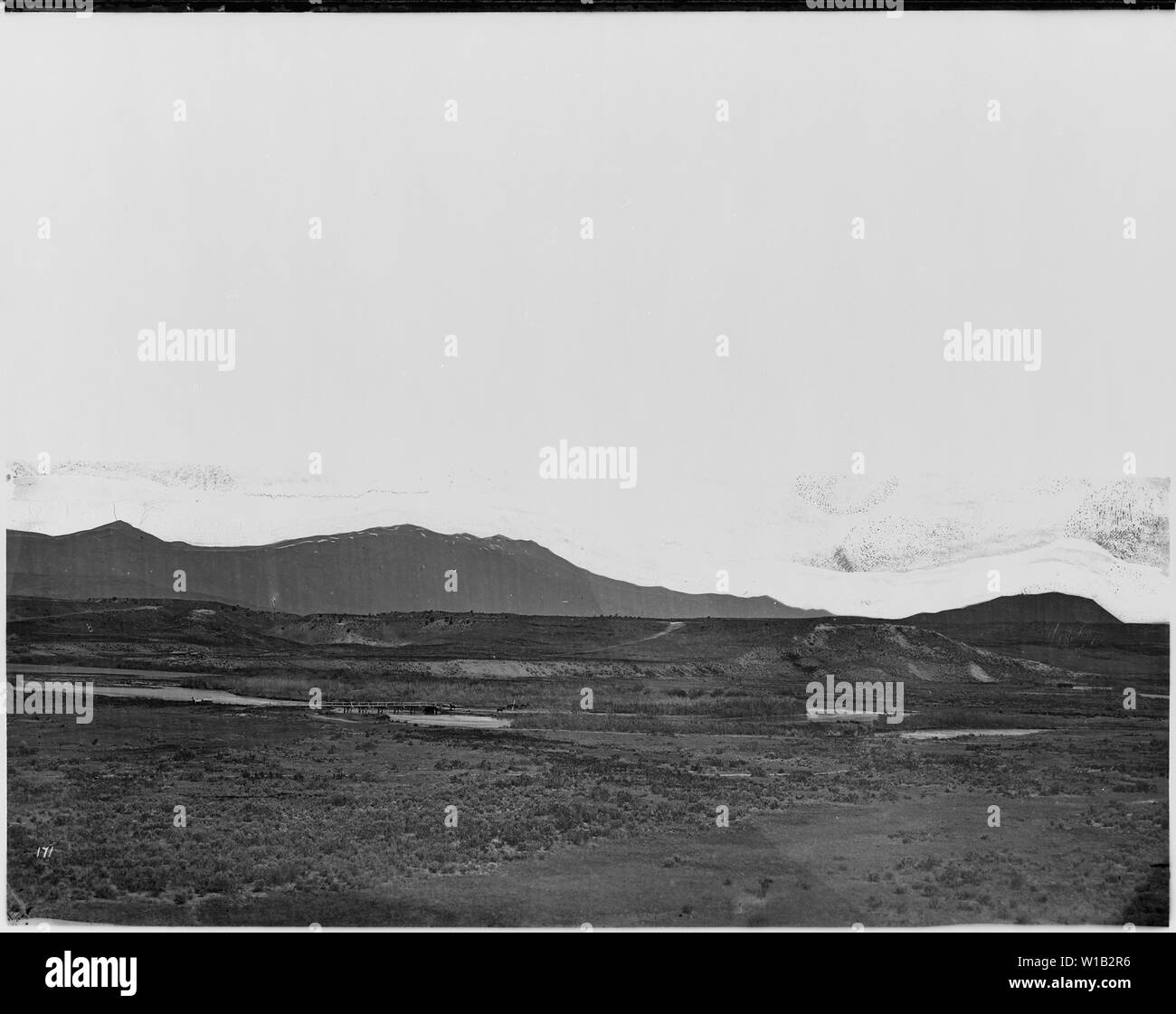 Bear cache hi-res stock photography and images - Alamy