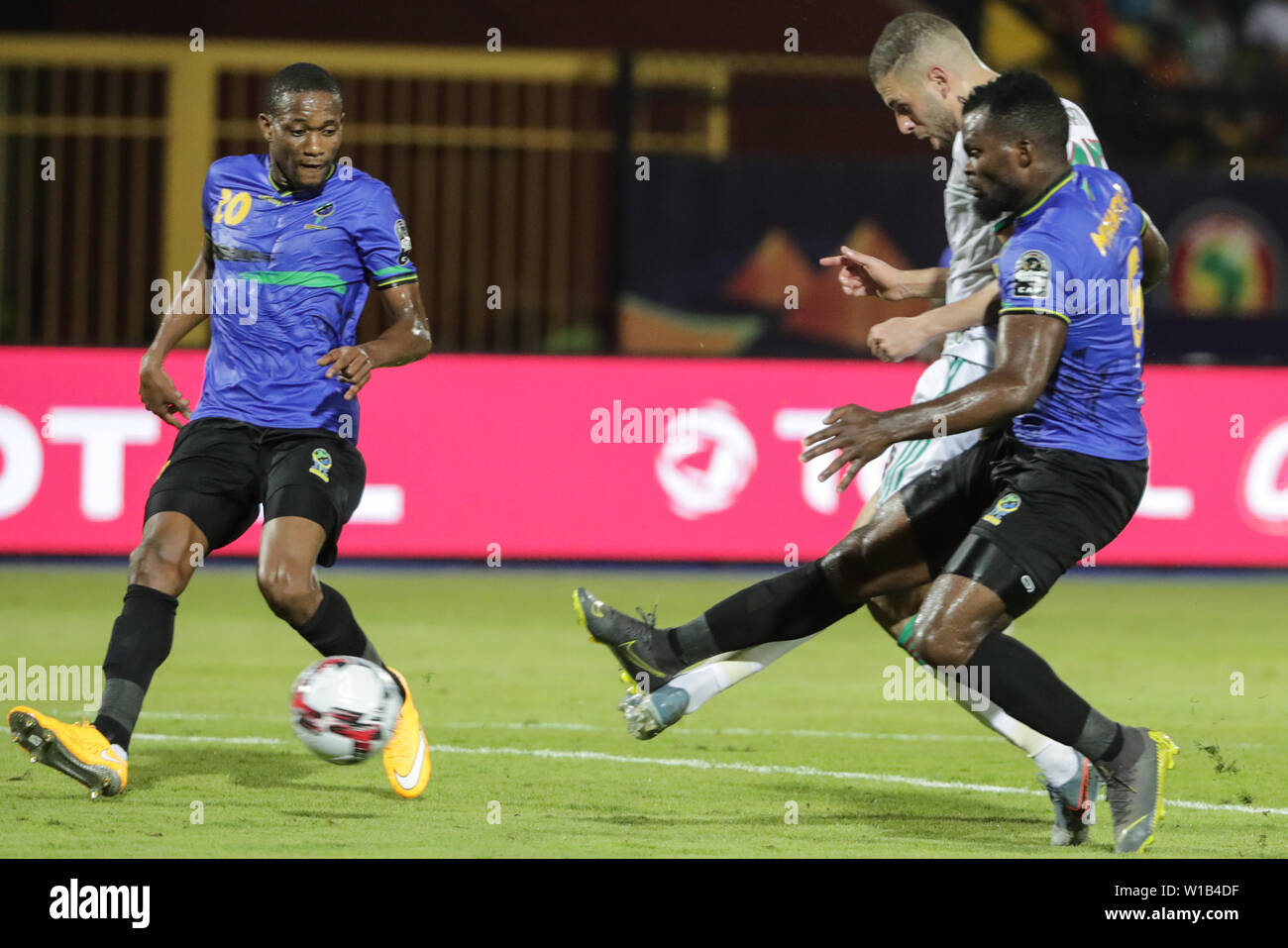 Islam slimani goal hi-res stock photography and images - Alamy