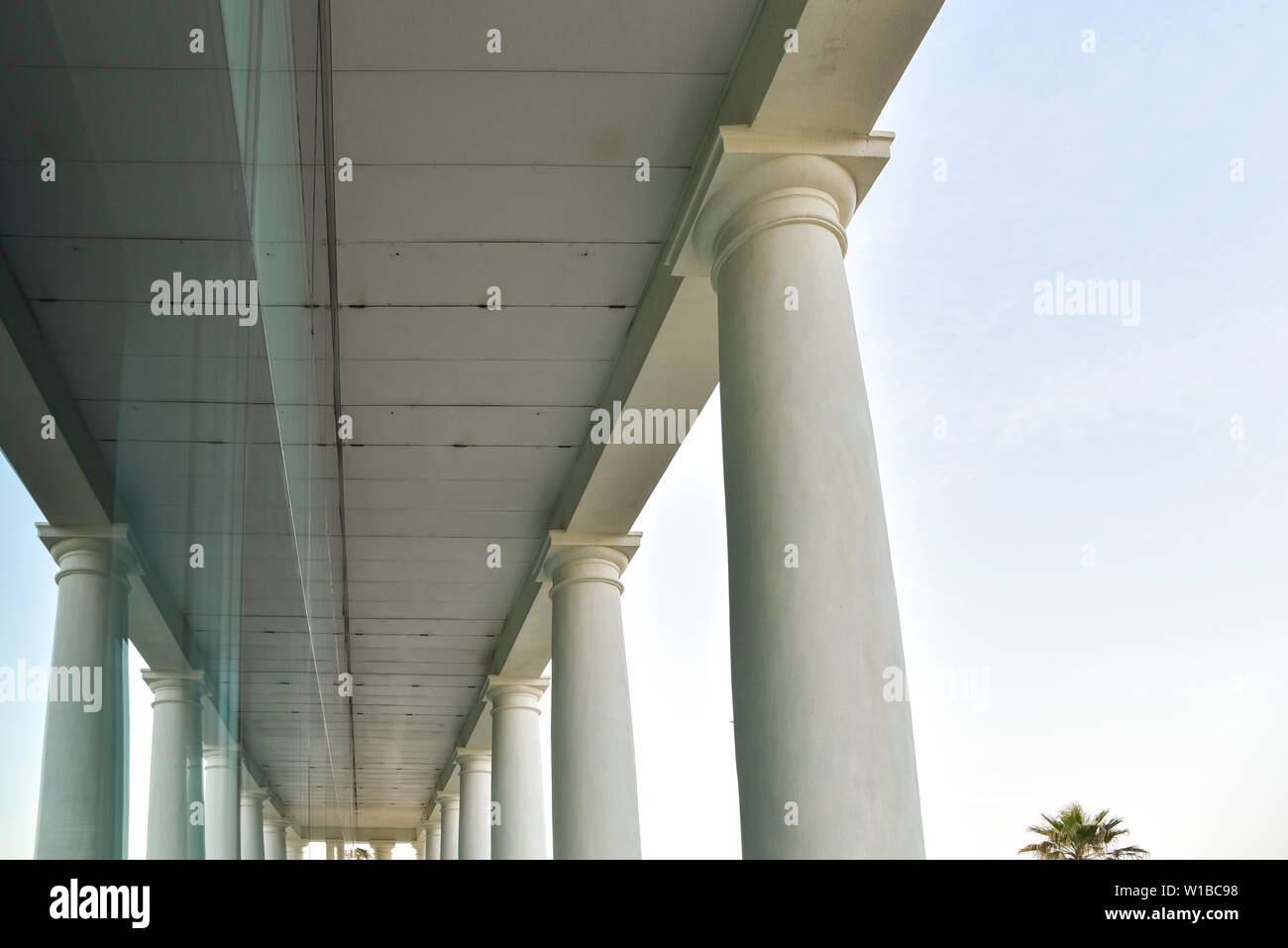 Empty corridor in building architectural column hi-res stock ...