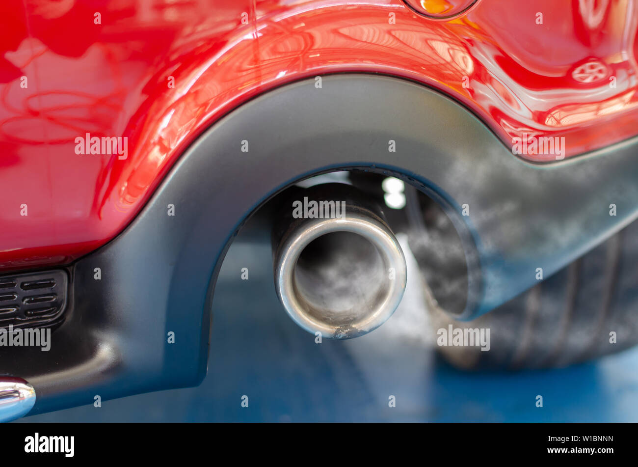 Engine exhaust pipe hi-res stock photography and images - Alamy