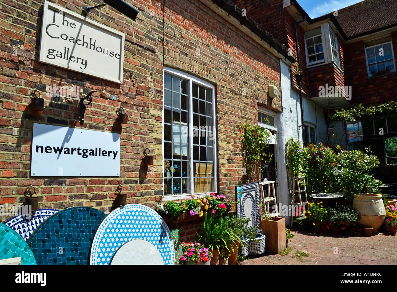 The coach house gallery hi-res stock photography and images - Alamy