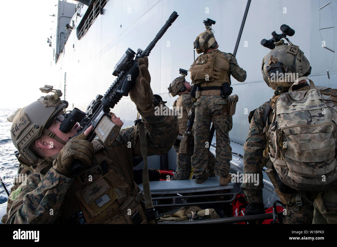 190623-N-DX072-1155 PACIFIC OCEAN (June 23, 2019) Marines assigned to ...