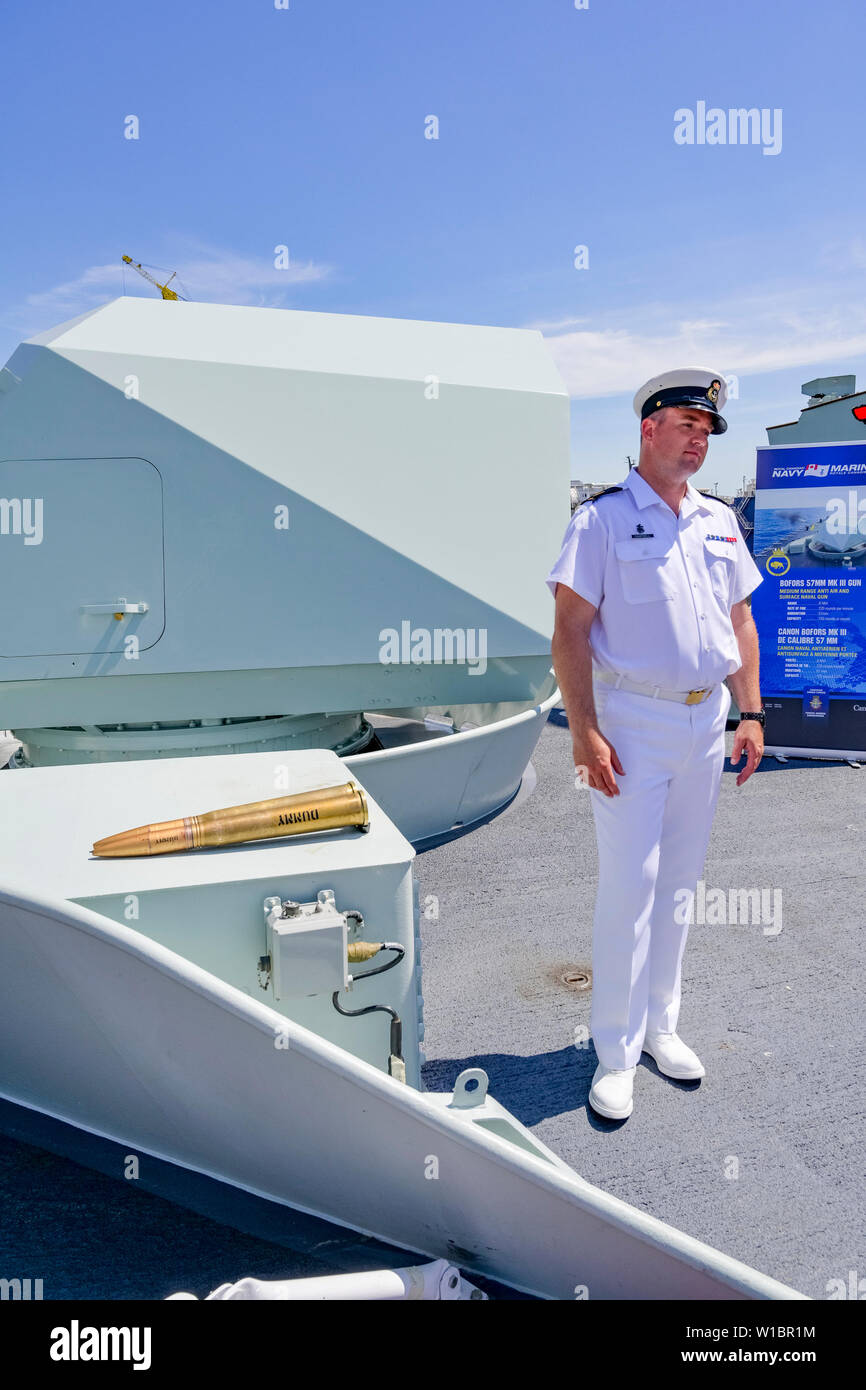 57mm shell hi-res stock photography and images - Alamy