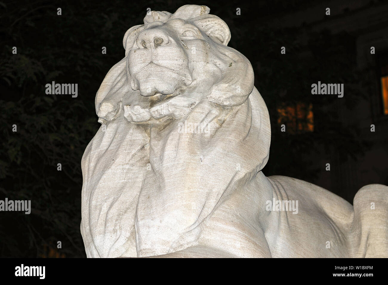 Fortitude statue hi-res stock photography and images - Alamy