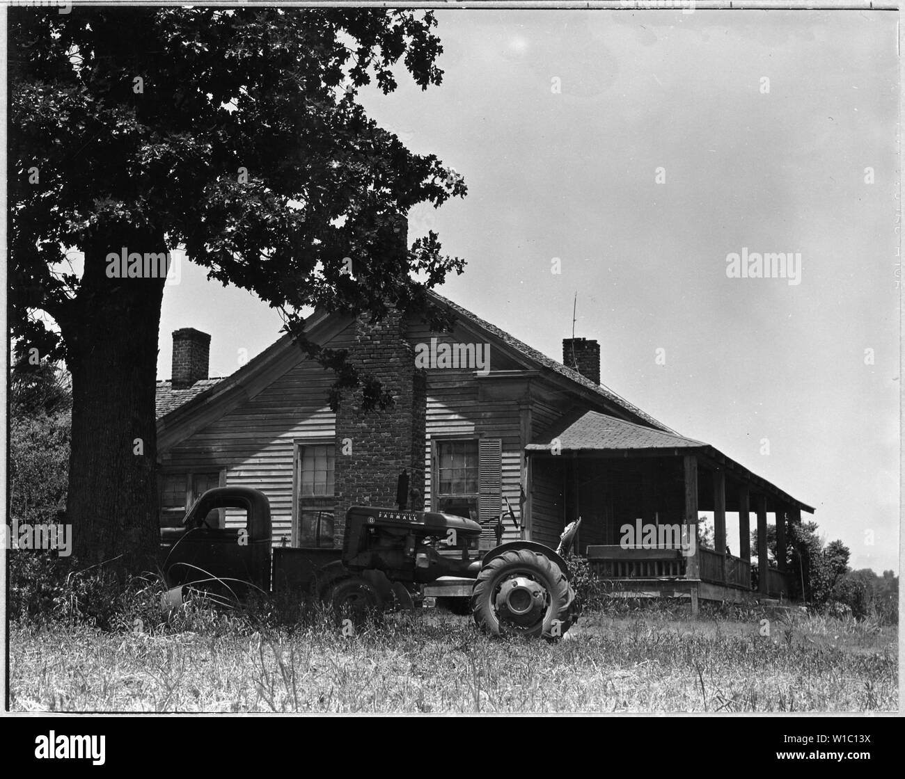 Coosa Valley, Alabama. Farm homestead scene - Lincoln, Alabama.; Scope ...