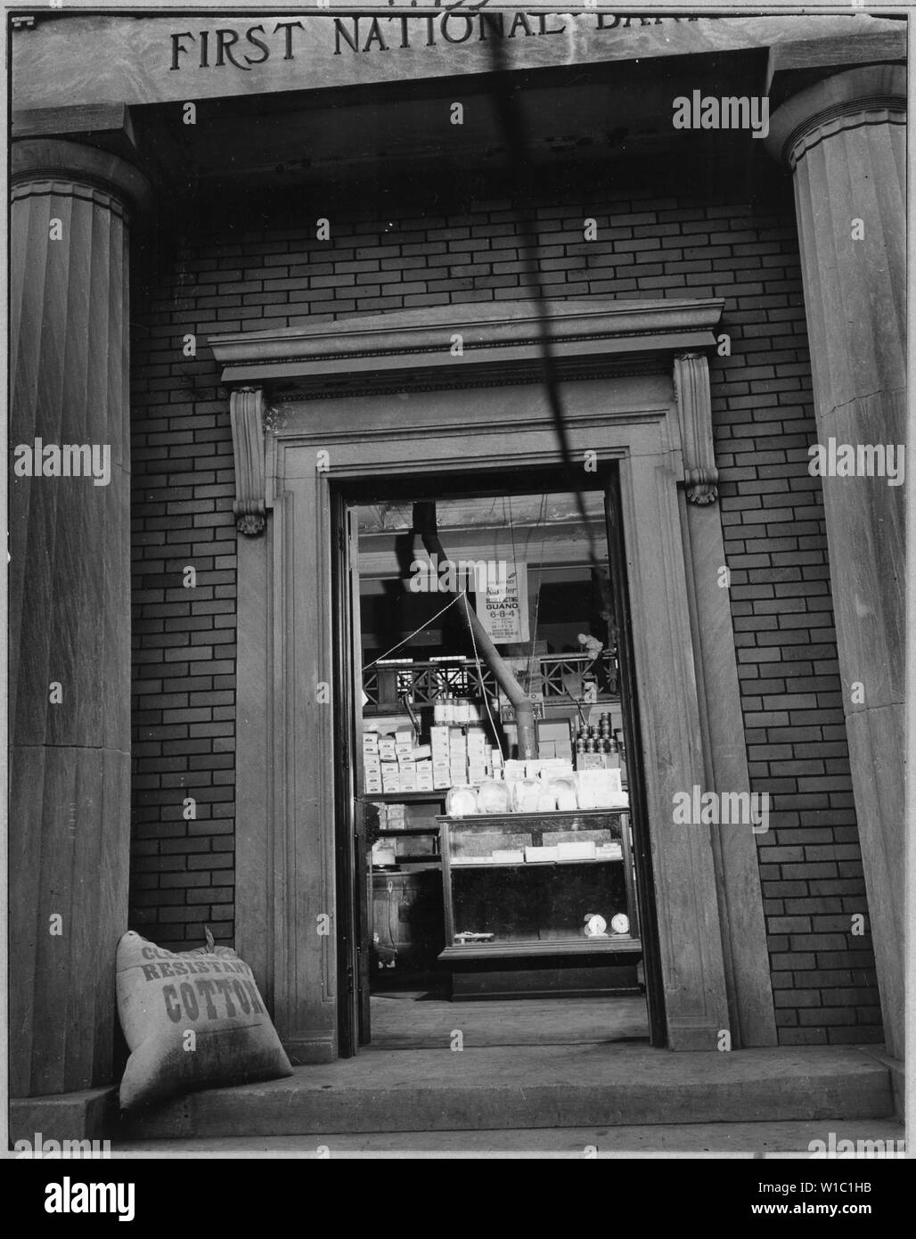 Coosa Valley, Alabama. Retail grocery store in defunct bank village ...