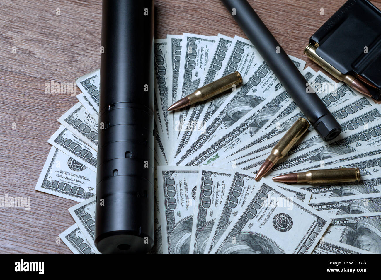Weapons trade internet hi-res stock photography and images - Alamy