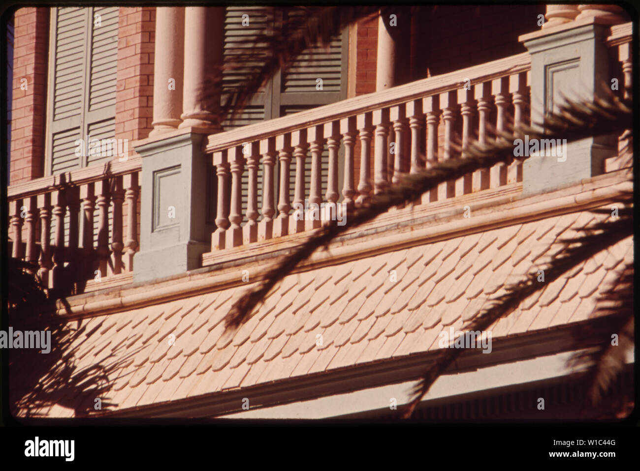 DETAIL OF ONE OF THE HISTORIC HOUSES OF KEY WEST. DESIGNED IN THE STYLE ...
