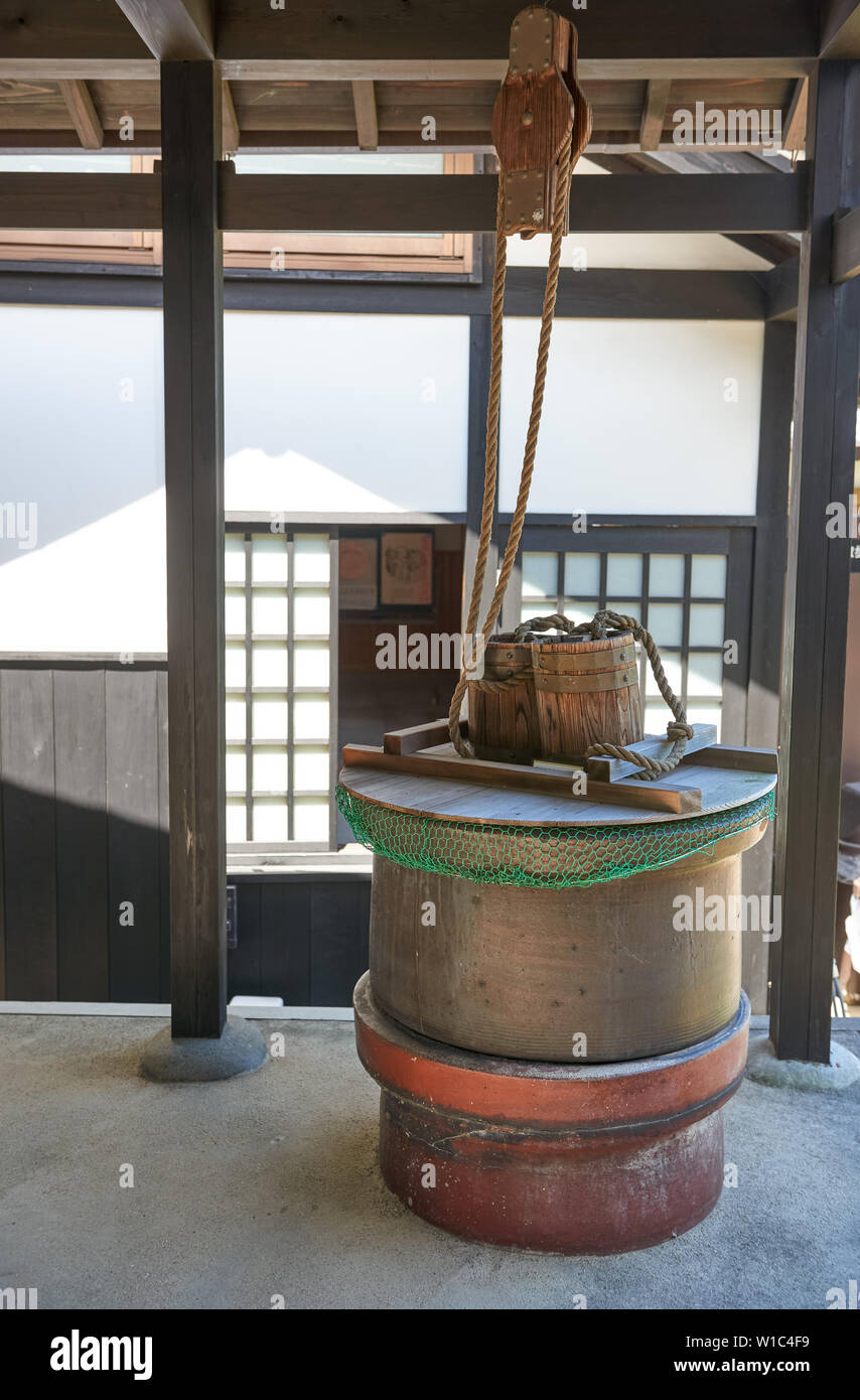 Traditional Japanese architecture at the Tokoname pottery footpath. The ...