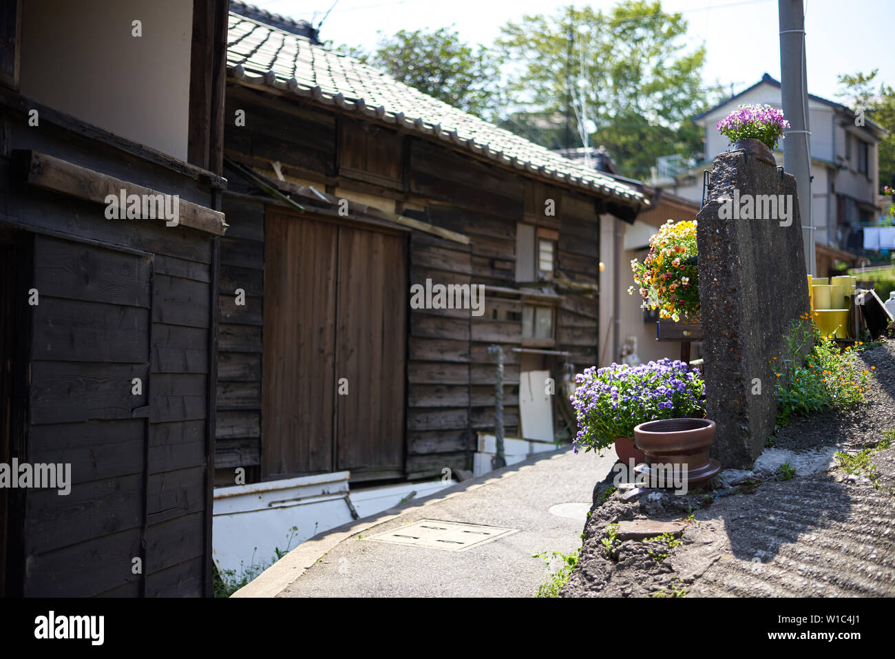 Traditional Japanese architecture at the Tokoname pottery footpath. The ...