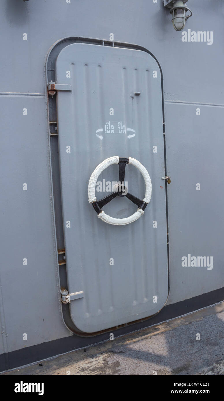 Watertight ship bulkhead hi-res stock photography and images - Alamy