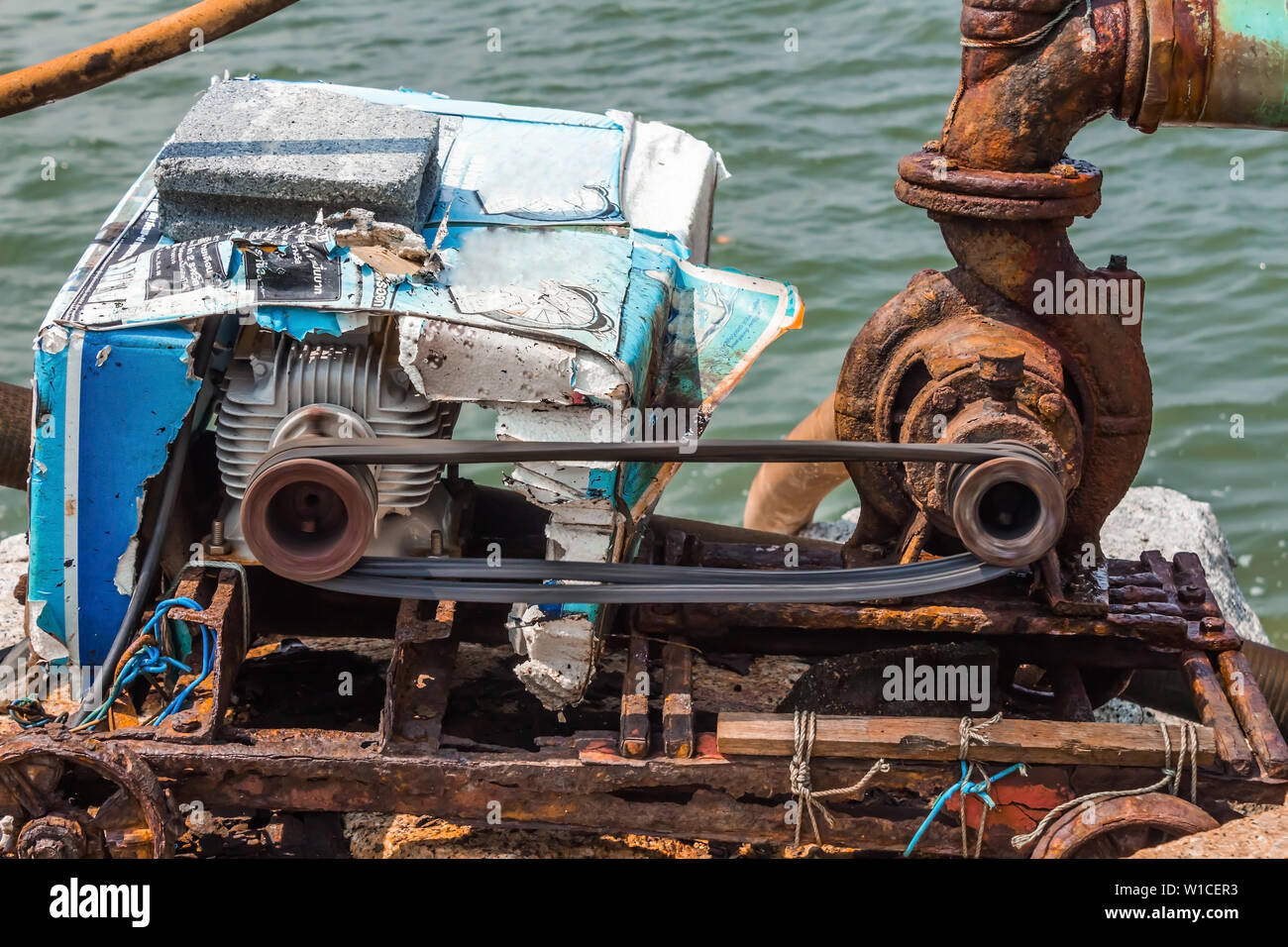 Machinepumps hi-res stock photography and images - Alamy