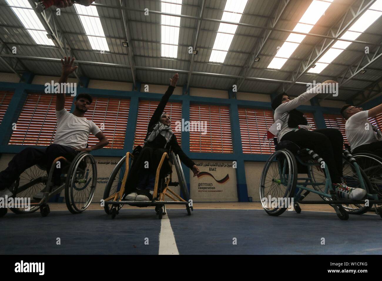 Native levantine folk dance hi-res stock photography and images - Alamy