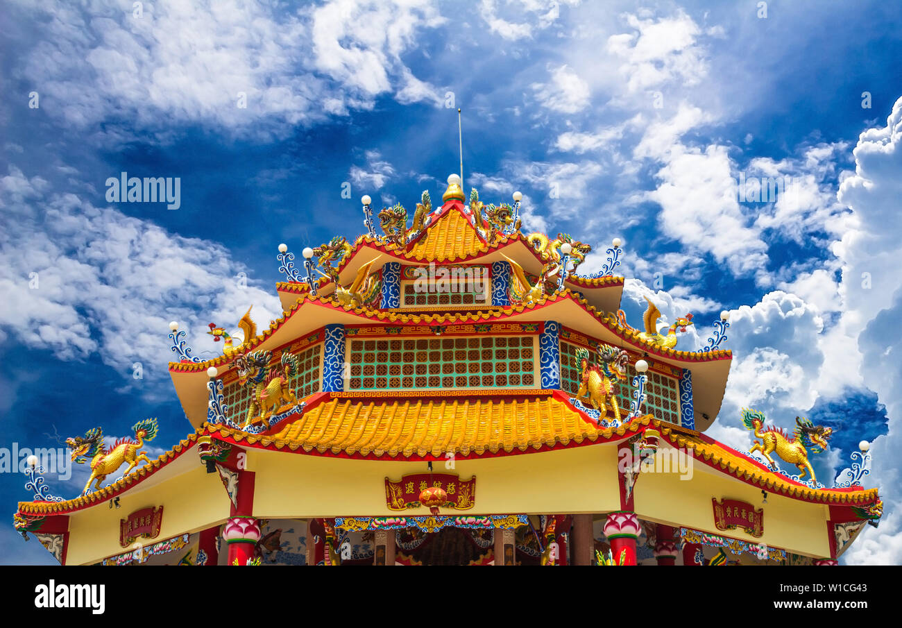 Dragon palace hi-res stock photography and images - Alamy