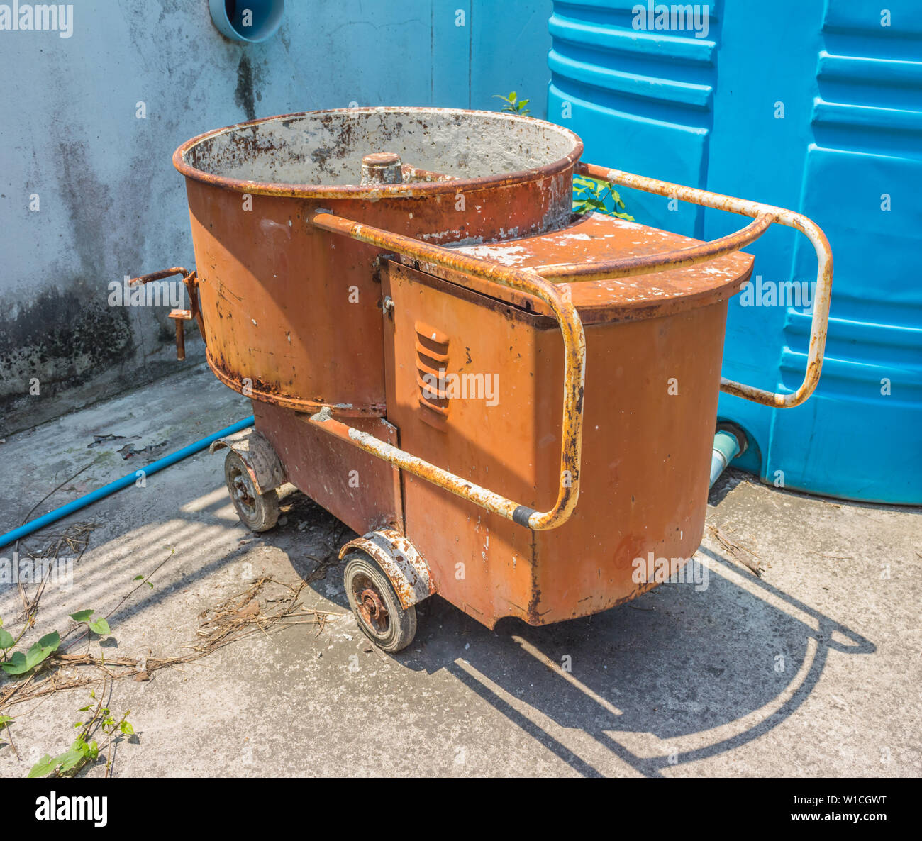 Concrete Mixer car Stock Photo - Alamy
