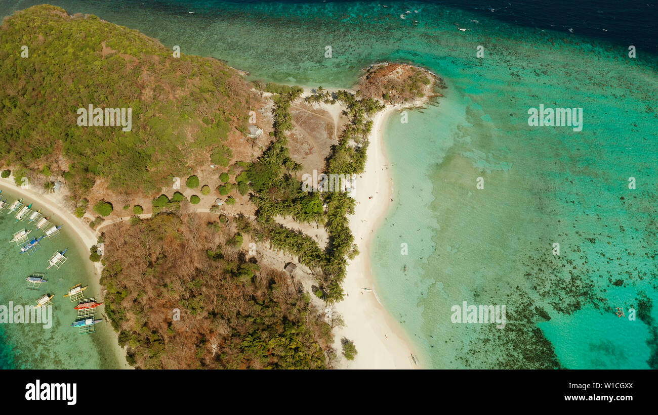 aerial view tropical islands and the blue sea. Palawan, Philippines ...