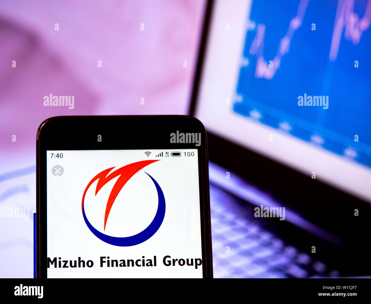 Mizuho logo hi-res stock photography and images - Alamy